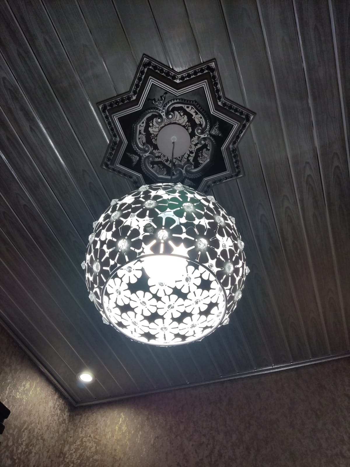 Hasil Ornamen Lampu PVC - Galeri Foto - Kalimantan Interior | CV ...